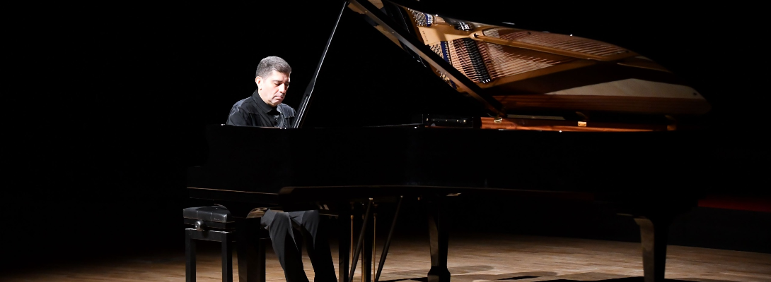 Türev Berki'den Alkış Alan Resital